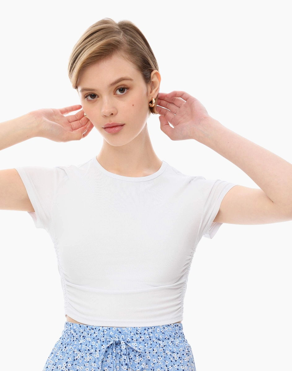 Белый базовый облегающий кроп-топ GKT019098-1 купить по цене от 399 ...