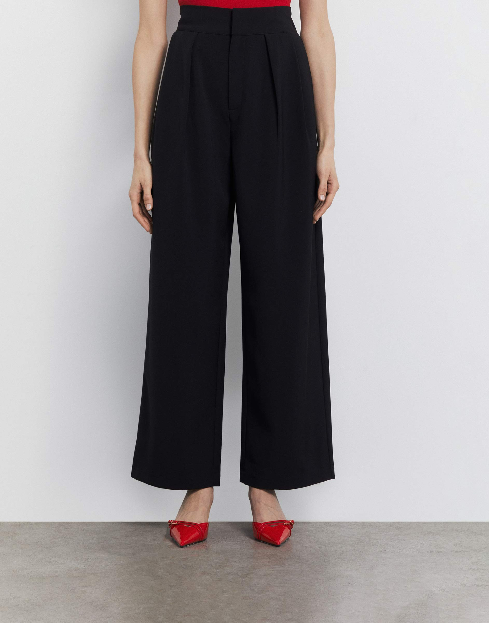 Чёрные брюки Wide leg с защипами GPT009479-1 купить по цене от 899 ...