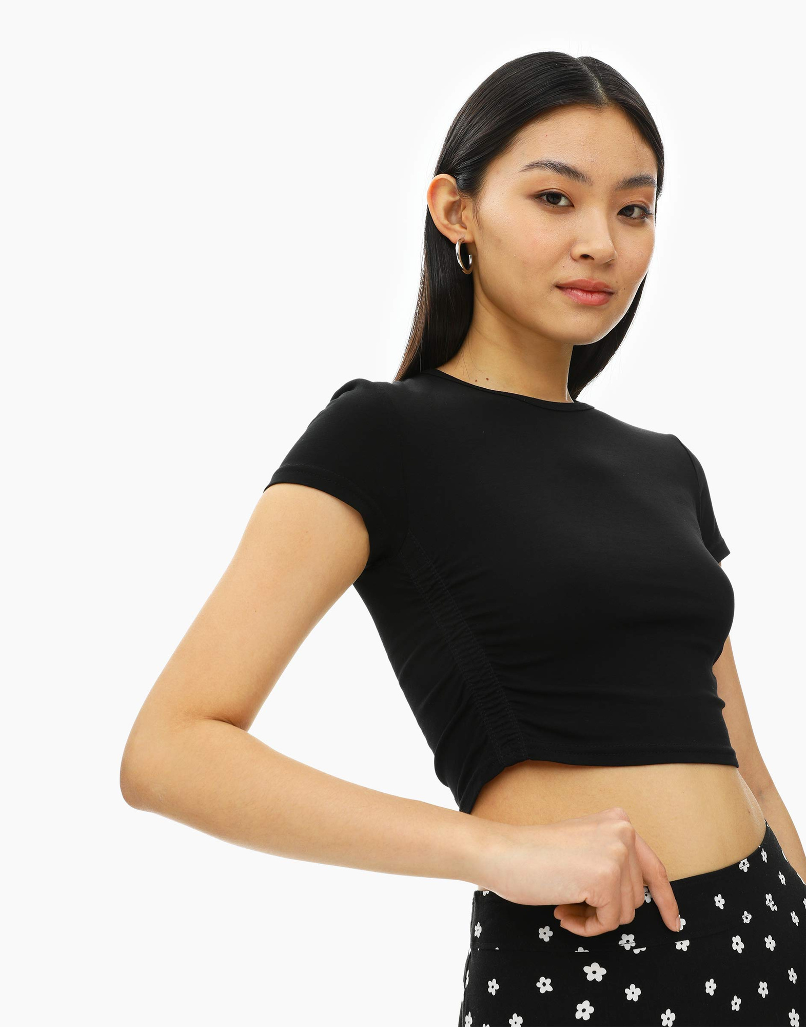 Чёрный базовый облегающий кроп-топ GKT019098-3 купить по цене от 299 ...