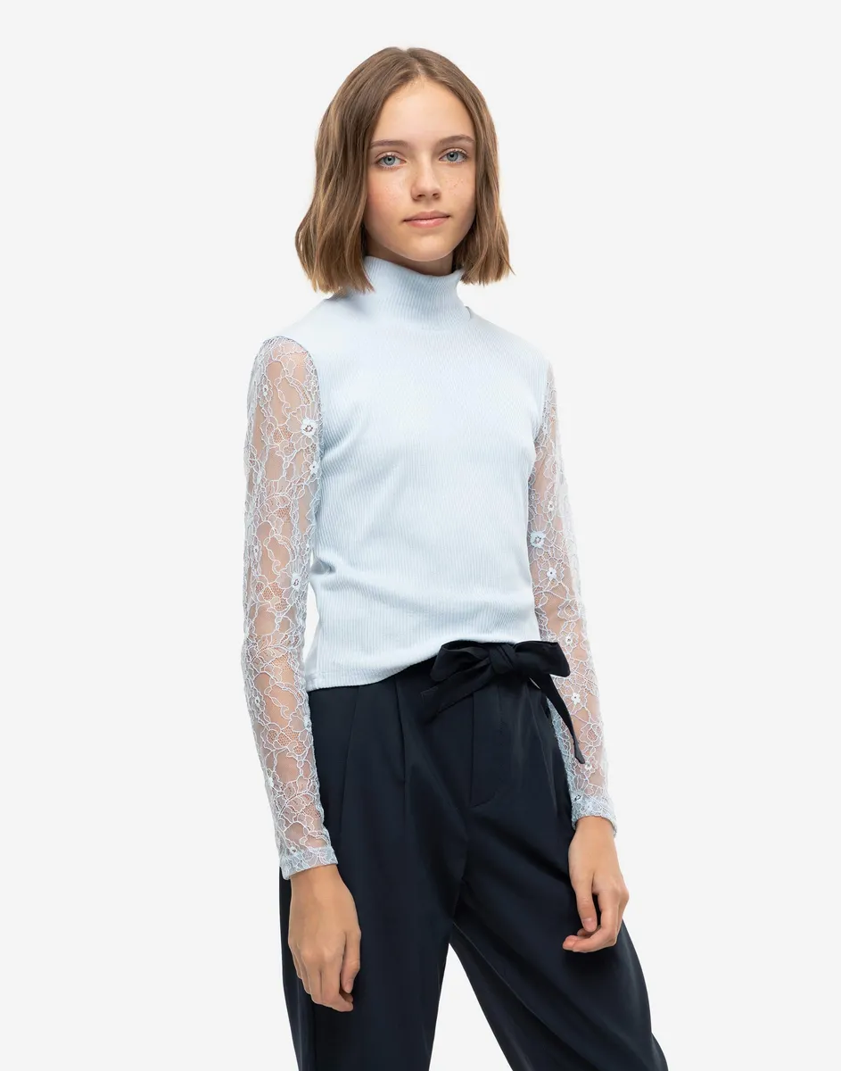 Голубая водолазка с кружевными рукавами для девочки GKT016455-1 купить ...
