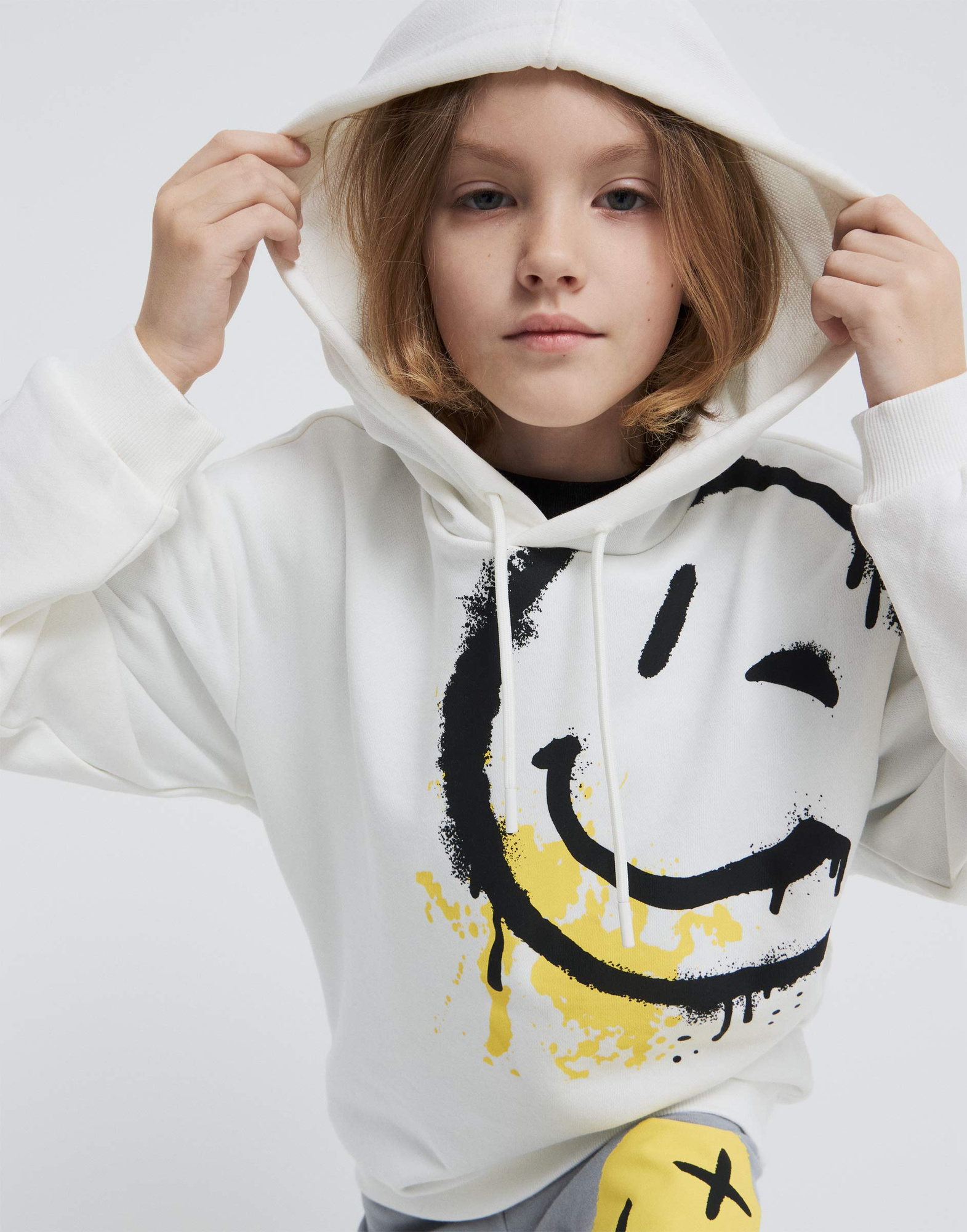 Худи oversize с граффити-принтом BAC012772-1 купить по цене от 549 ...