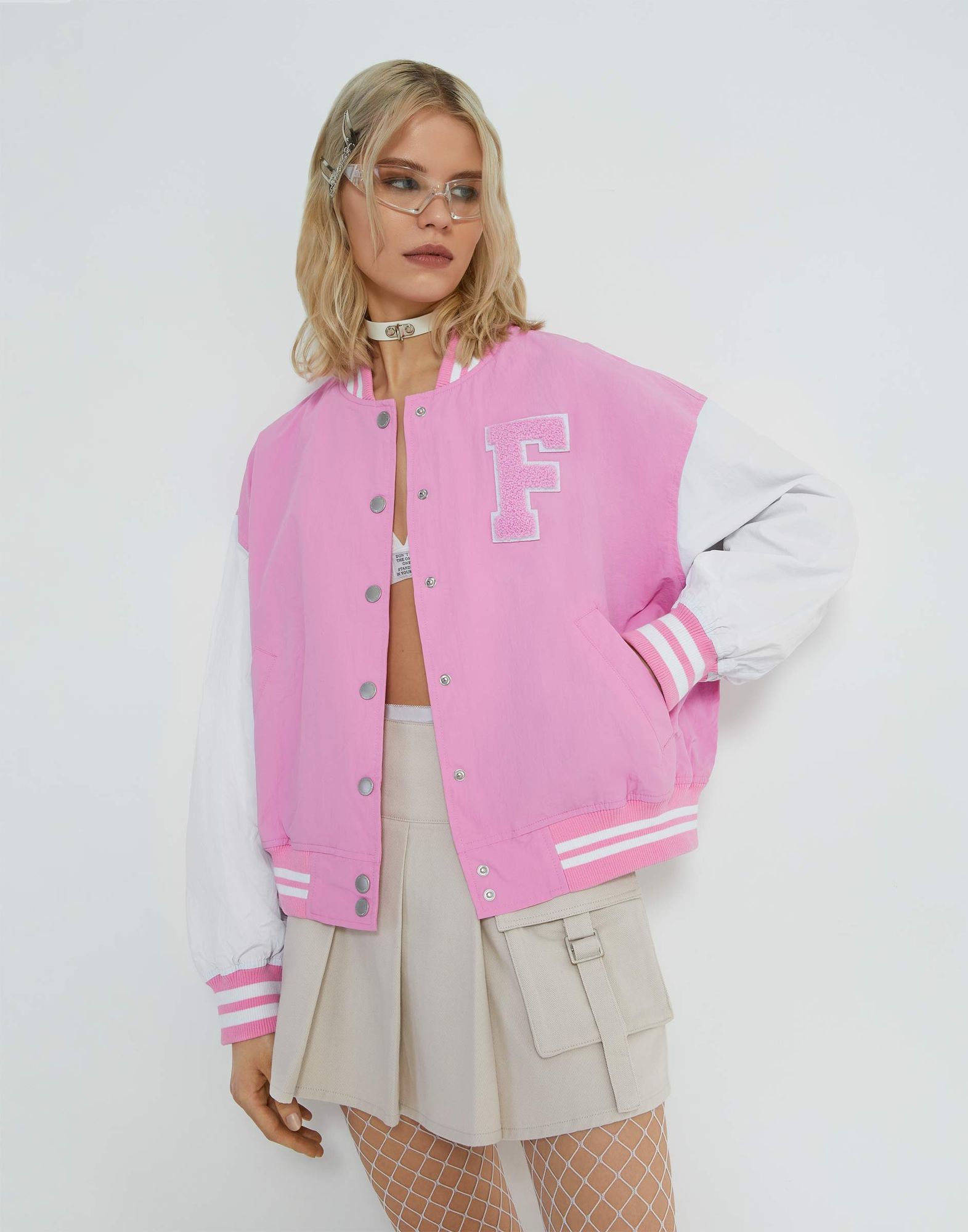 Розовый бомбер oversize колор-блок GOW003755-2 купить по цене от 549 ...