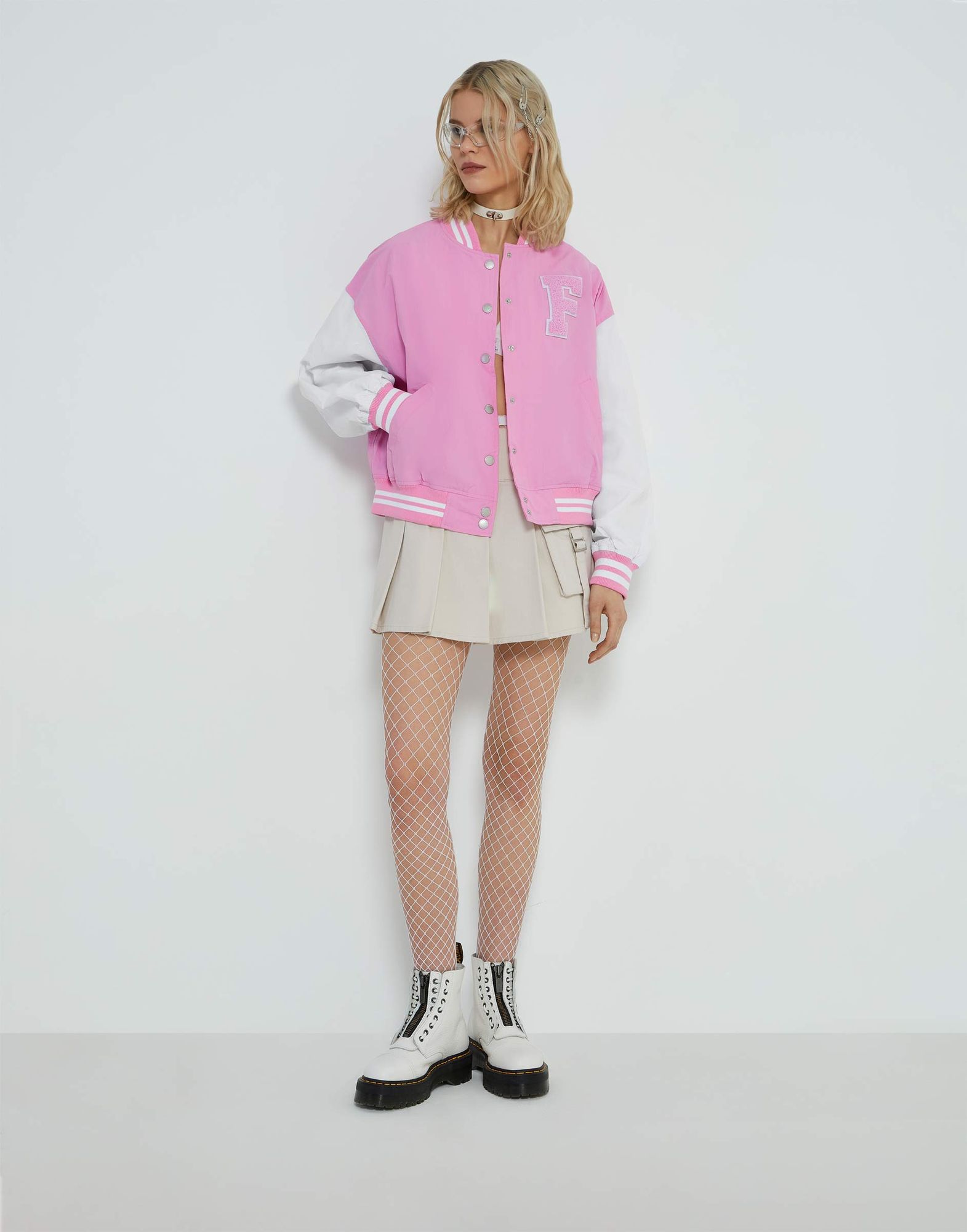 Розовый бомбер oversize колор-блок GOW003755-2 купить по цене от 549 ...