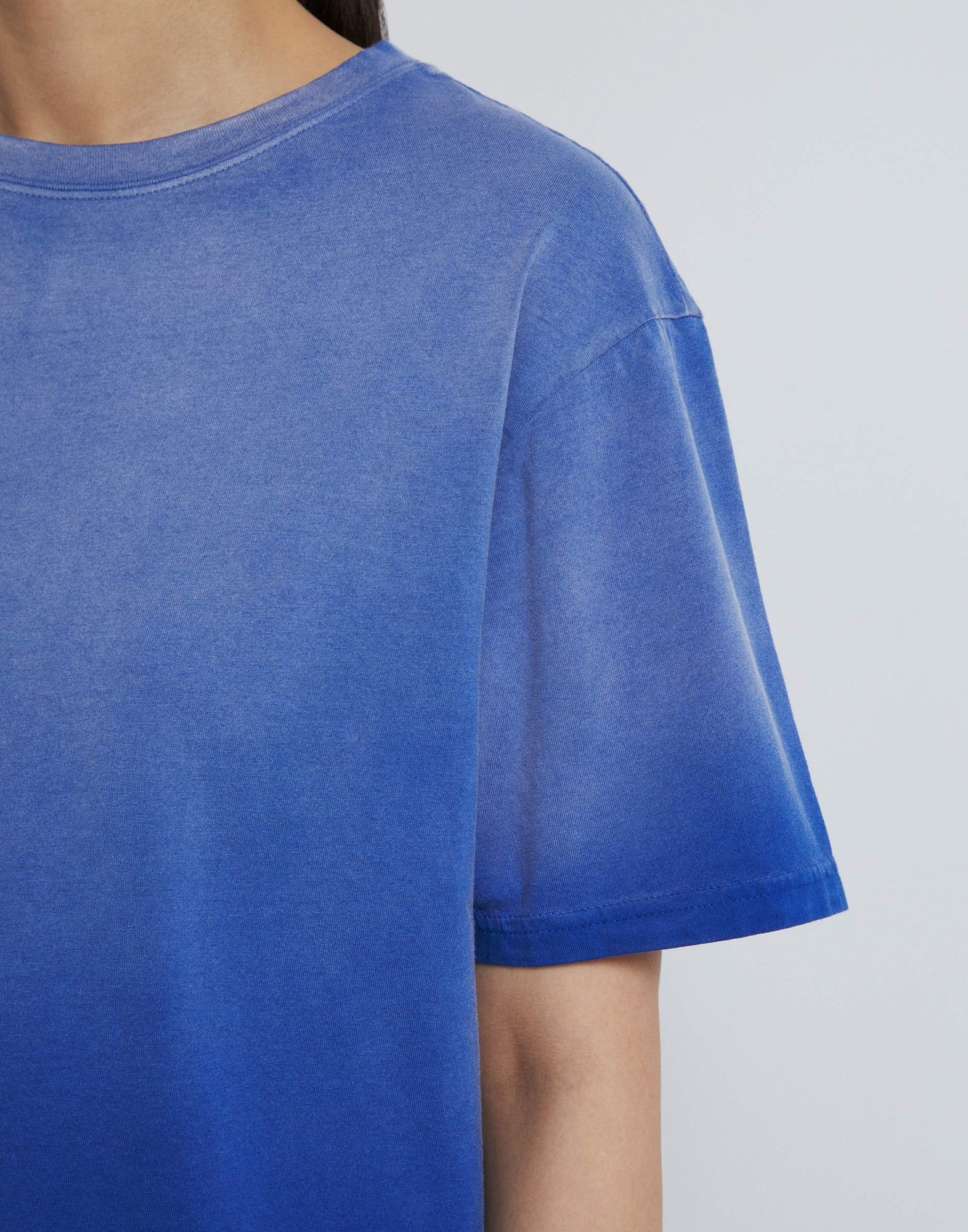 Синяя футболка oversize с градиентом GKT024315-1 купить по цене от 349 ...