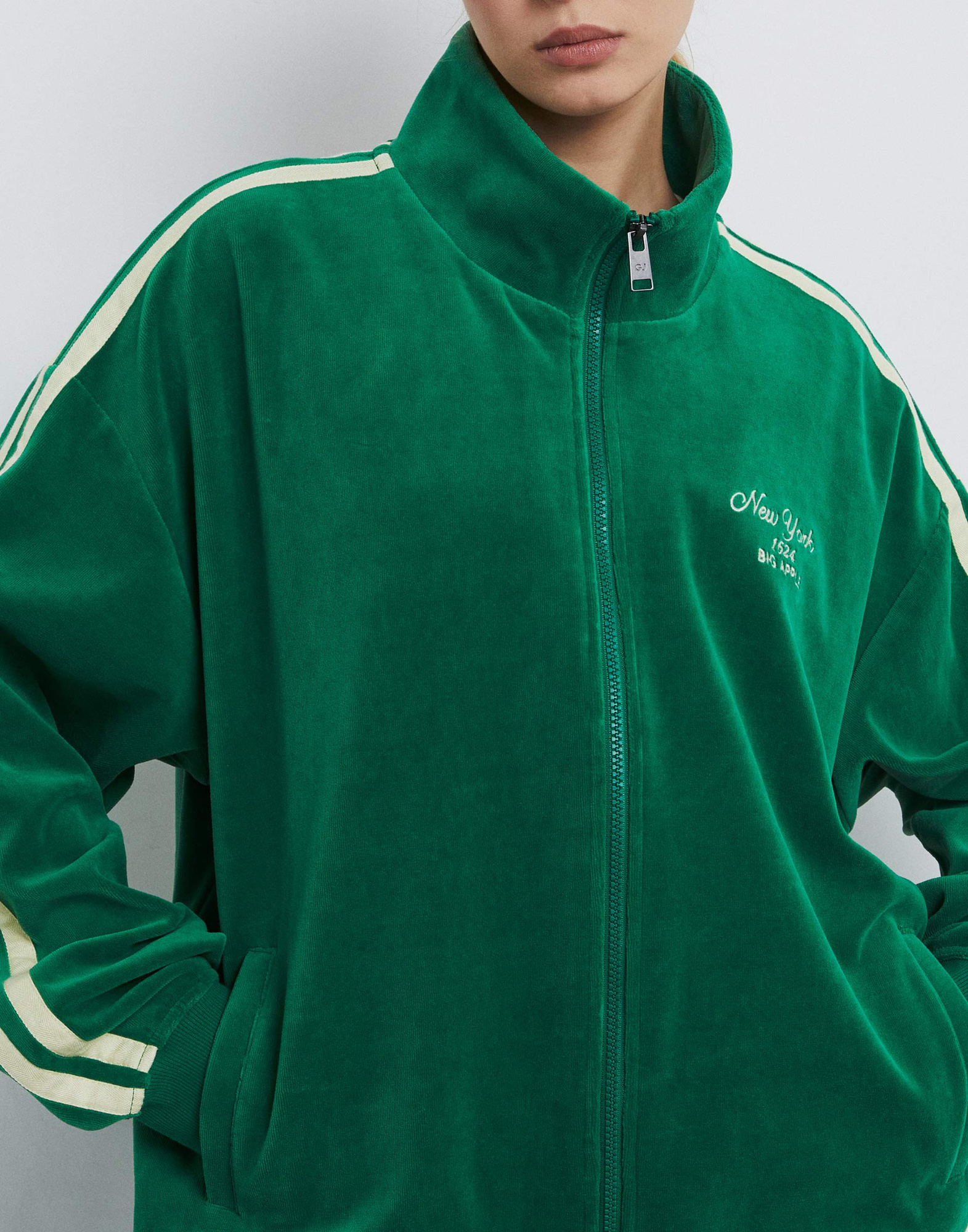 Зелёная толстовка oversize из велюра GAC022221-1 купить по цене от 699 ...
